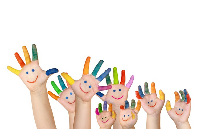 Vinilo Pixerstick Varias manos pintadas de los niños es • Pixers ...